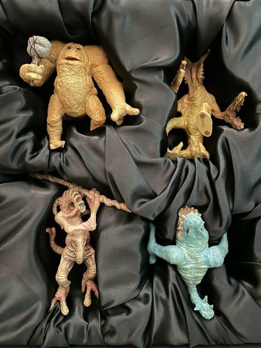 Disney Star Wars Galaxy's Edge Dejarik Figure Set of 4 ~ NEW | eBay