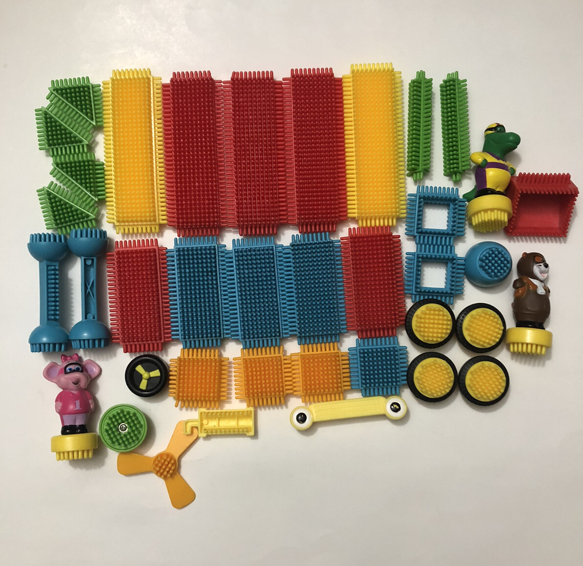 Lot of 37 Bristle Blocks Building Toys | eBay
