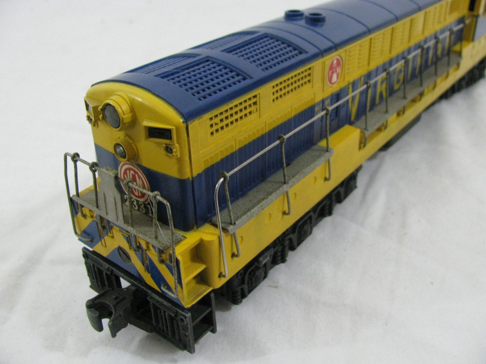 Lionel Trains O Gauge Virginian FM Trainmaster Diesel Locomotive #2331 ...