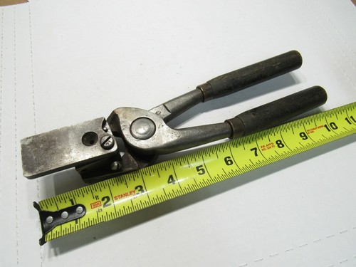 B&M Iron Belding Mull 311169 Single Bullet Mold W/ Handles | eBay