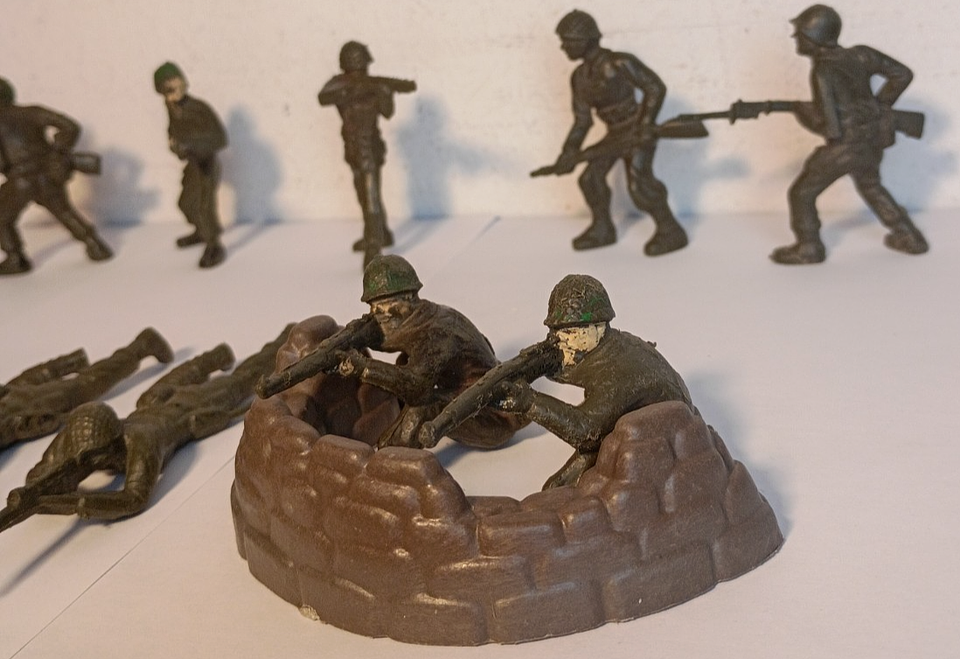 11 Marx Vintage Army Men, Large, Thick Toy Soldiers, 2 Machine Gun ...
