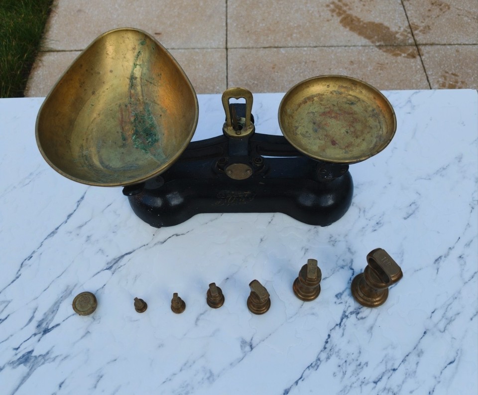 Libra Scale co Vintage Weighing Scales Made In England Antique Brass ...