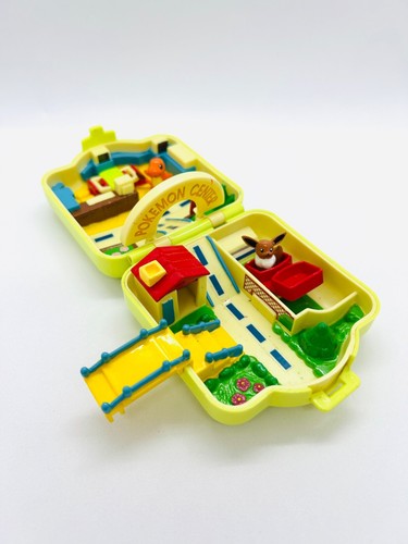 Pokemon Chibi House Pokemon Center Charmander Eevee Mini Playset ...