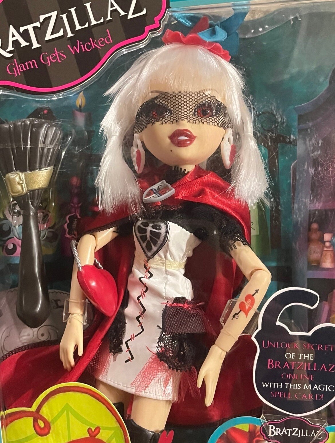 Jade J'adore Bratzillaz Glam Gets Wicked Doll and Accessories for sale ...