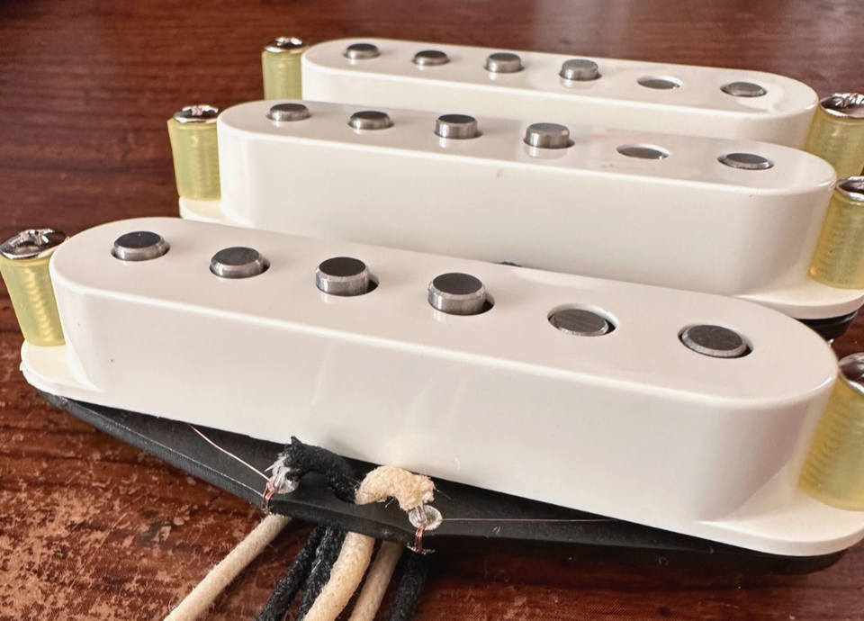Light Roast. Our Low Wind Pickup Set For Stratocaster. Sweet Strat Tone ...
