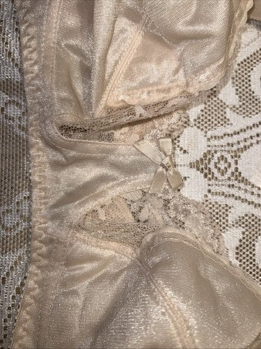 VTG CELEBRITY SMOOTH SATIN 3406 unlined SECOND SKIN NO WIRE training ...