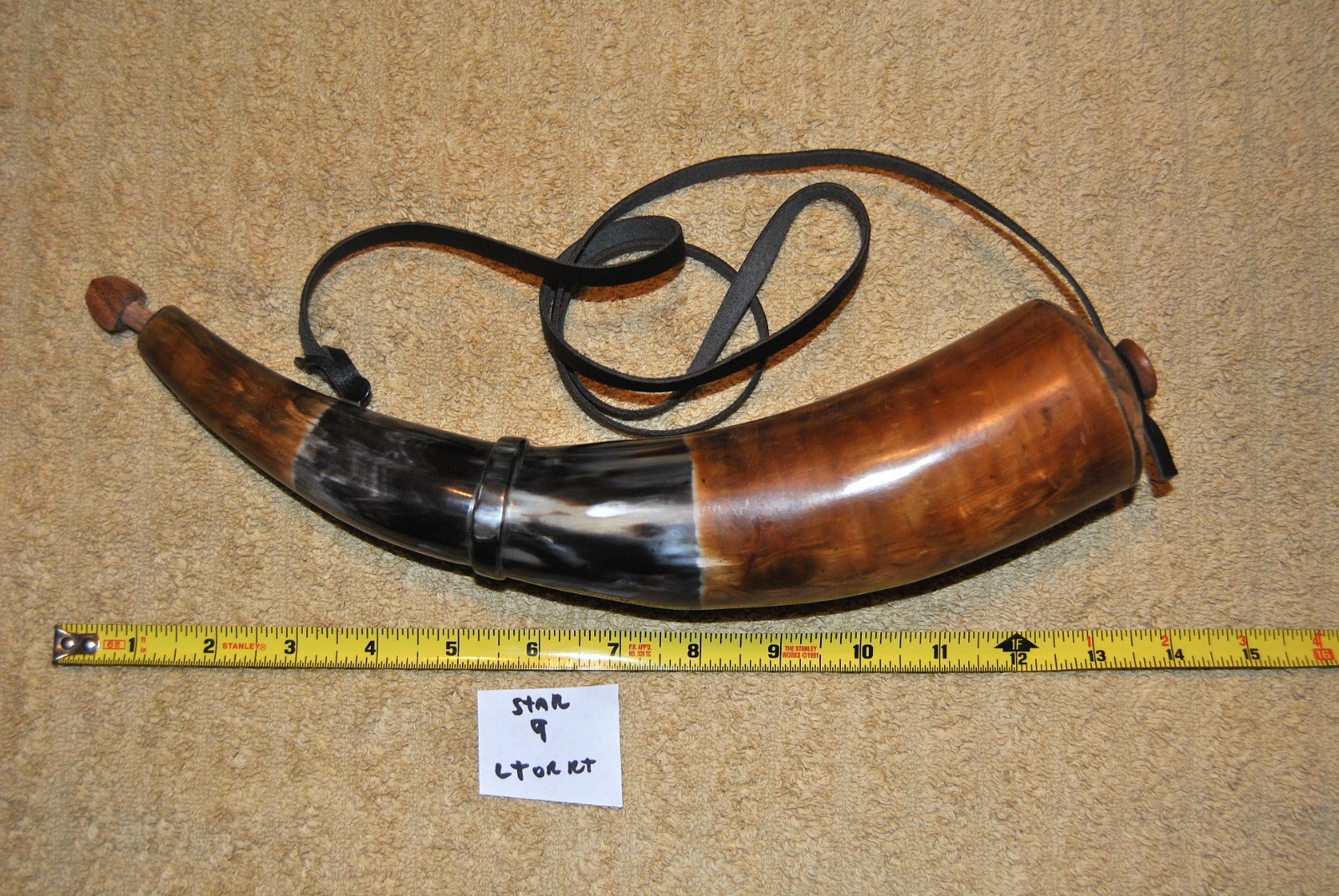 Carved End Powder Horn. Lt or Rt Carry. The 1 you see is the one you ...