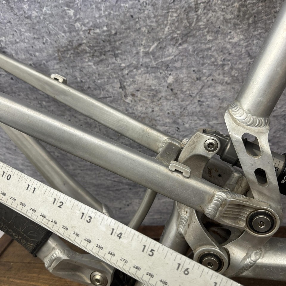 Mongoose Aluminum Mountain Bike Frame 18in RockShox Monarch Shock 26in ...