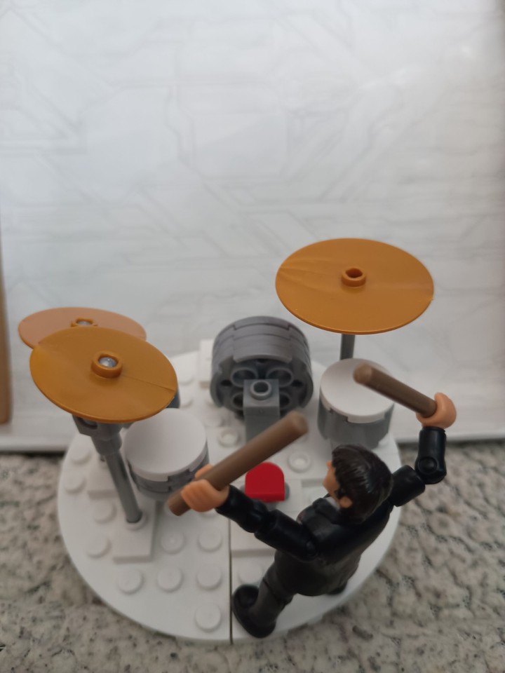 MEGA Bloks/Construx The Beatles - Ringo Starr + his drum kit! - 'Ladies ...
