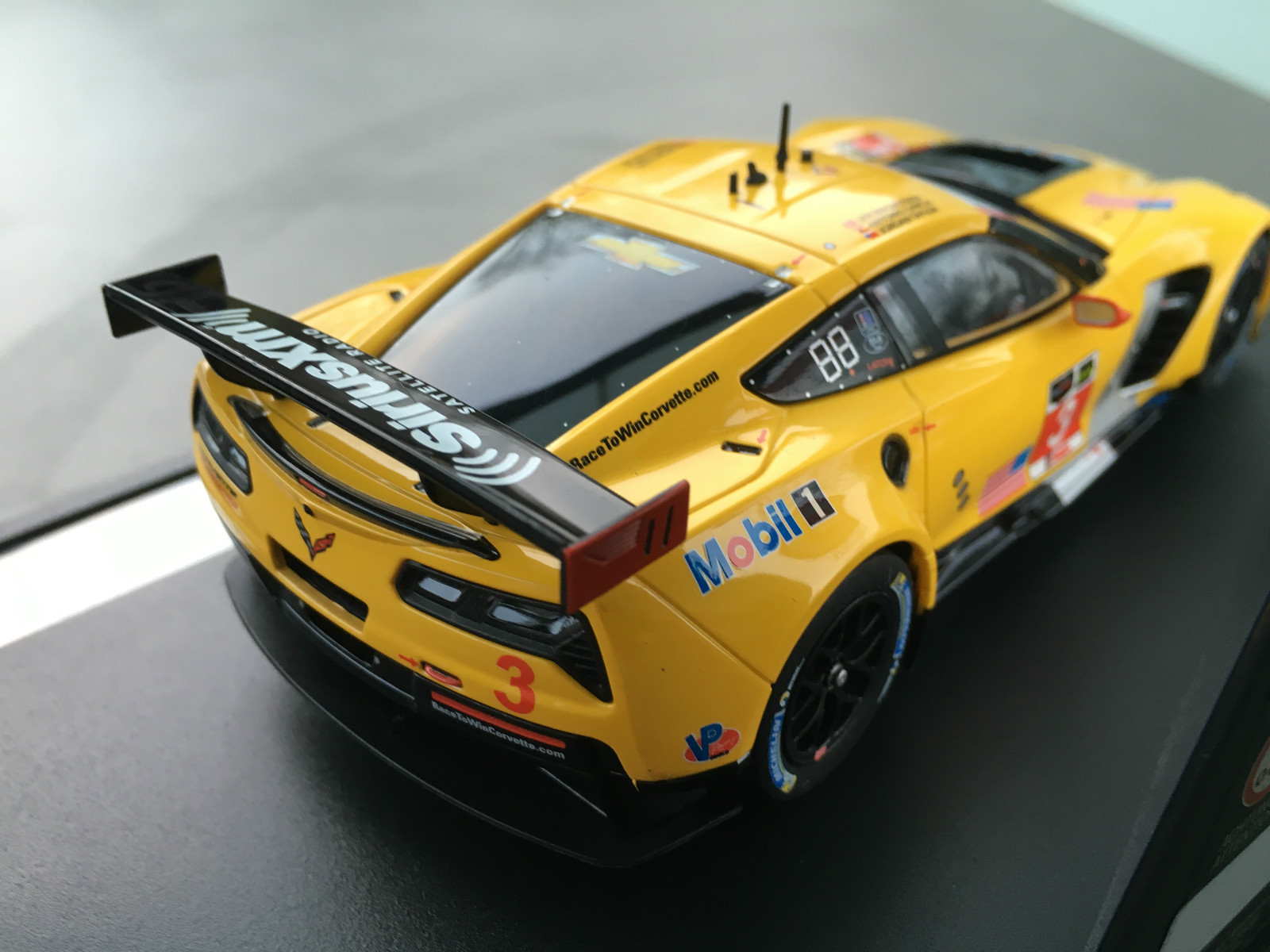 Carrera 27469 - Evolution Chevrolet Corvette C7.r online kaufen | eBay