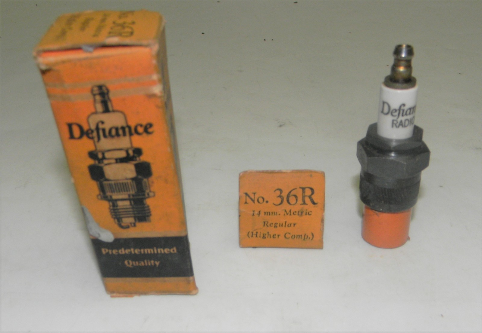 Vintage NOS Defiance Radio 36R Spark Plug, 14mm Metric, Regular, Higher ...