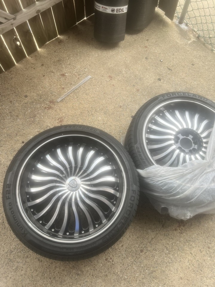 20" Borghini Wheels 20 | 8" Rim Width | 18" Rim Diameter