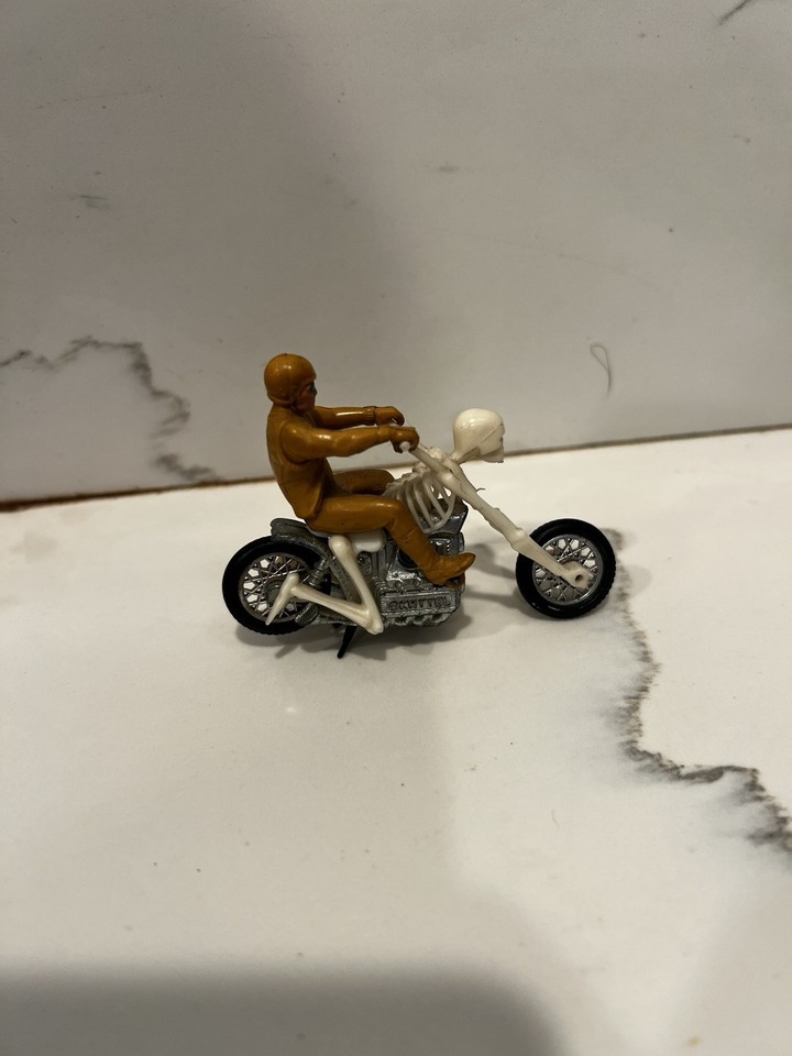 Vintage 1971 1973 HOT WHEELS RRRumblers BONESHAKER Motorcycle RARE Tan ...