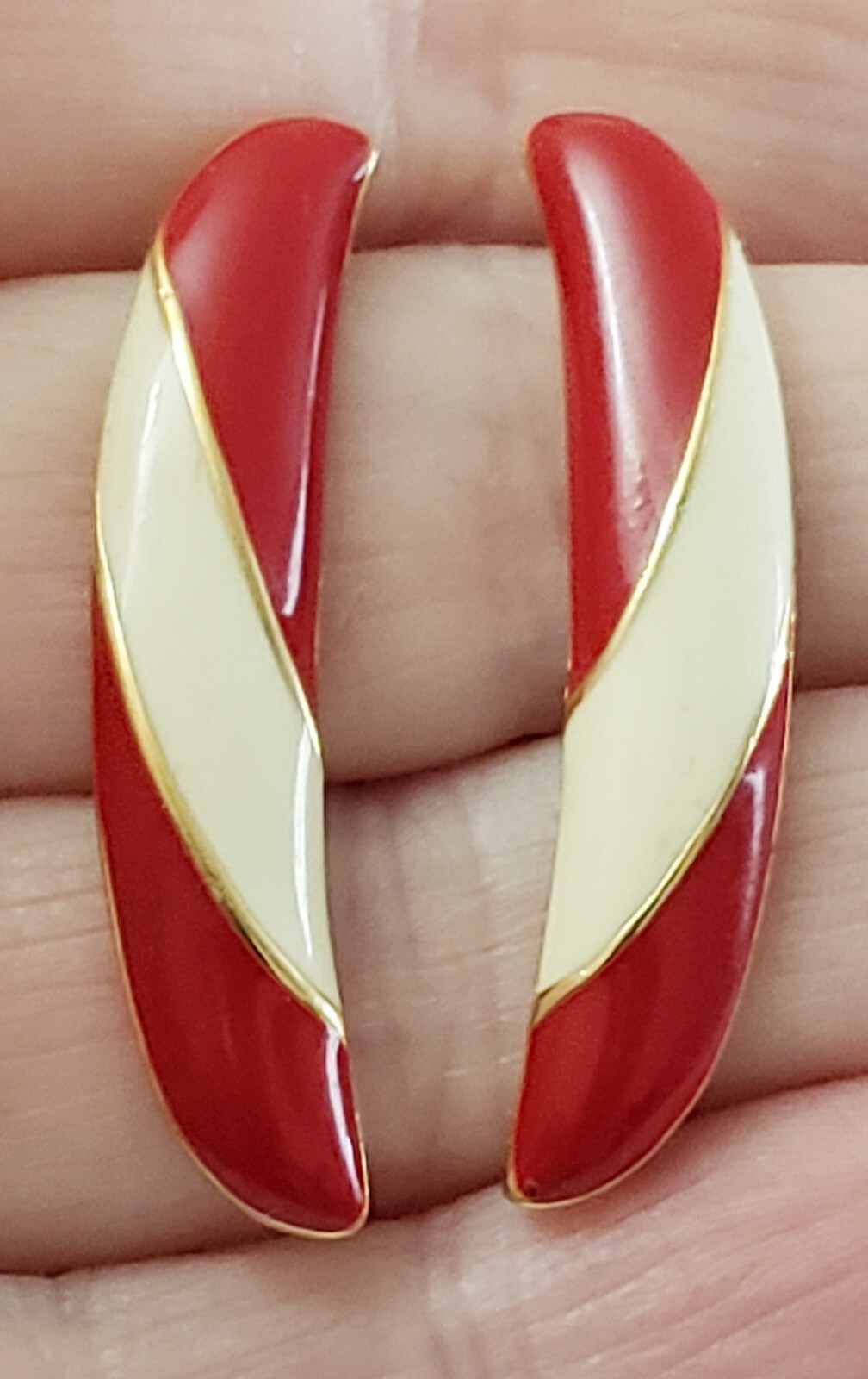 Vintage Monet Enamel Red & Off White Ivory Goldtone P… - Gem