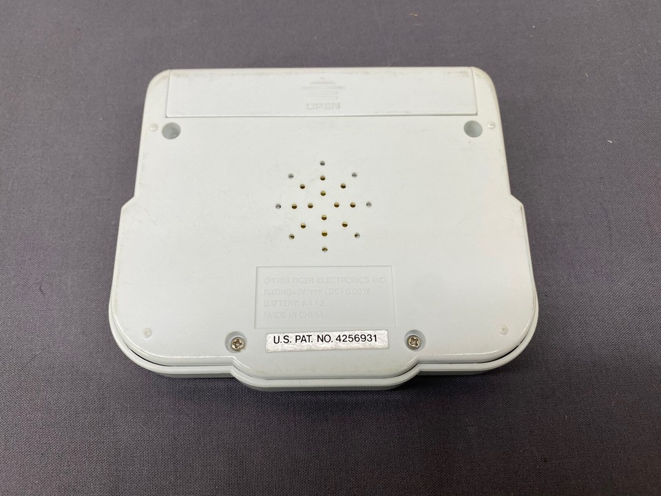 Vtg Gauntlet Electronic Tiger Handheld Game WORKS! | eBay