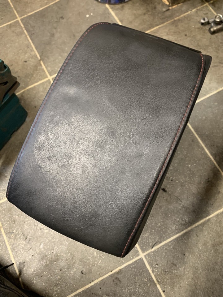 SKODA OCTAVIA VRS 13-20 MK3 RED STITCH ARMREST CENTRE CONSOLE LEATHER ...