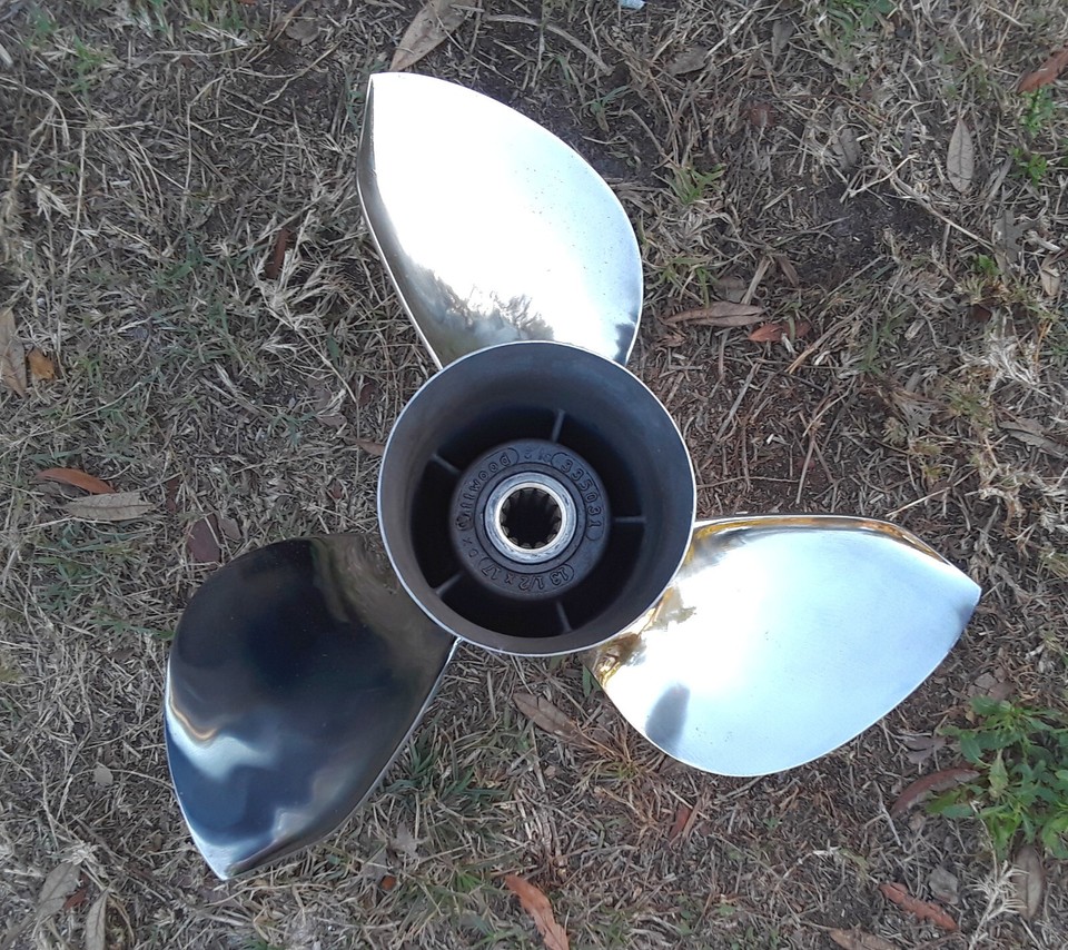 Johnson Evinrude 13 1/2 x 17p Stainless Steel *BALLISTIC* Propeller RH ...