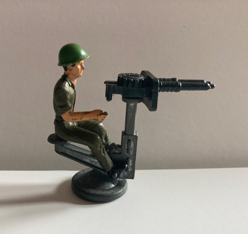 Vintage Plastic 'Britains' Military LWB Land Rover 9777: REAR MACHINE ...