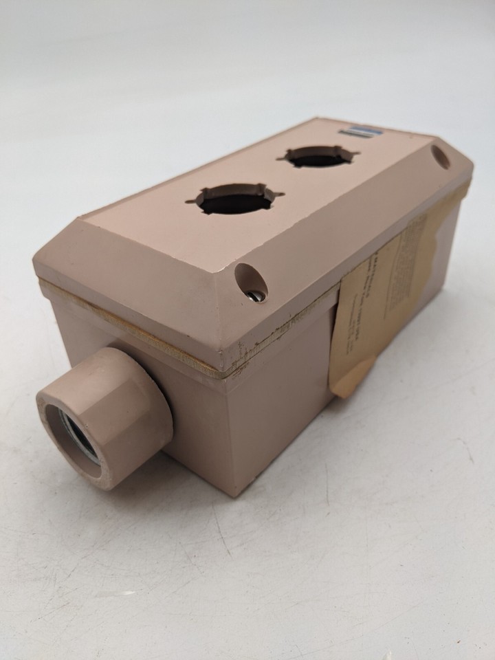 Crouse-Hinds NCS22 Control Station Plastic Enclosure 3/4-Inch NEMA Type ...