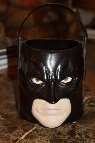 Warner Bros. Batman Head "The Dark Knight" Trick or Treat Halloween ...