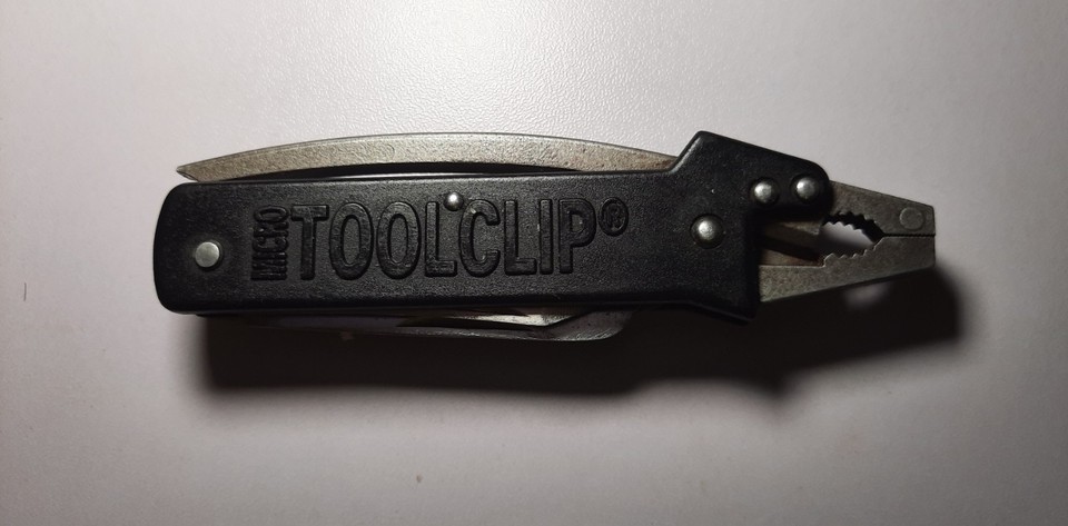 SOG Micro Tool-Clip Multi-Tool Clip With Pliers, Knife, Pry, Serrated ...