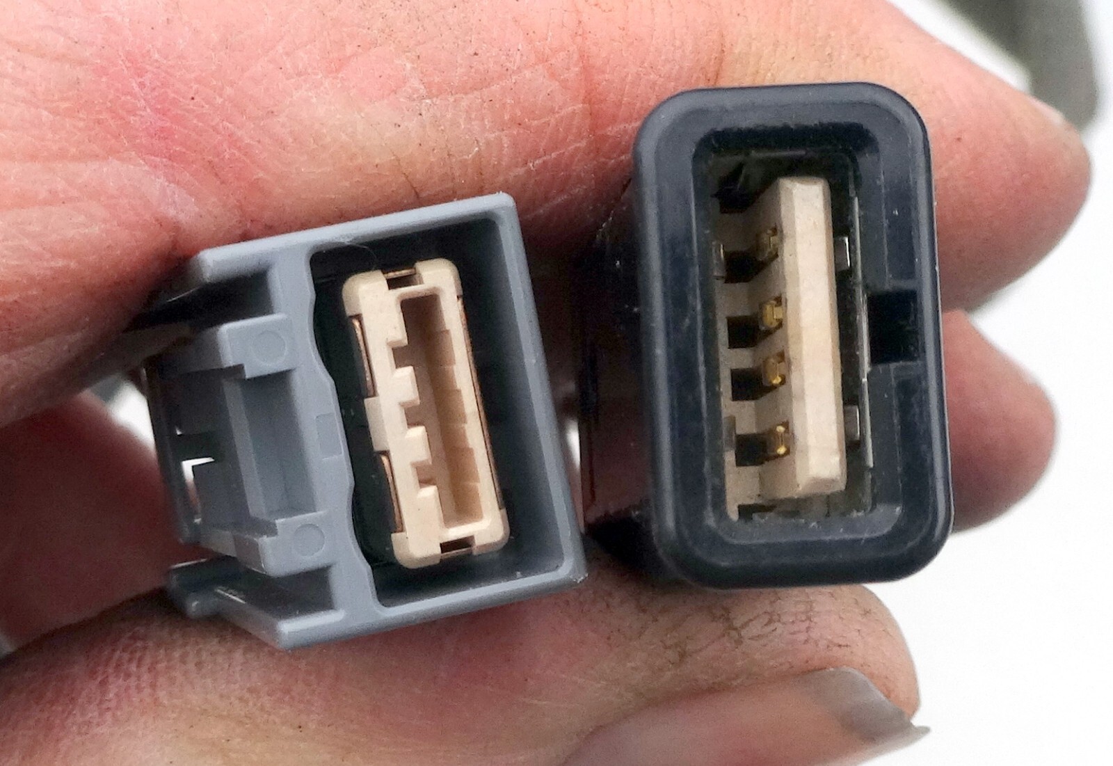 2007-2014 Volvo Xc90 USB Adapter OEM for sale online | eBay