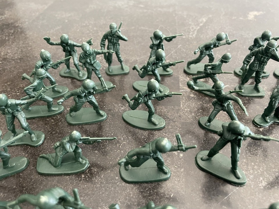 Large Lot of 82 Green Black & Grey Army Men Mixed Toy Soldiers Vintage ...