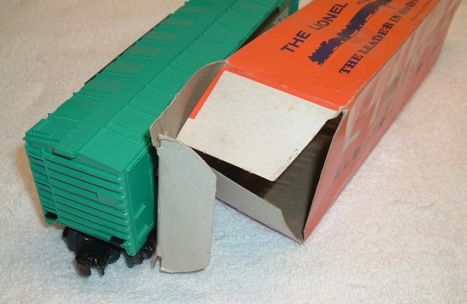 Pristine Lionel 6464-900 New York Central Type IV Boxcar MINT with ...