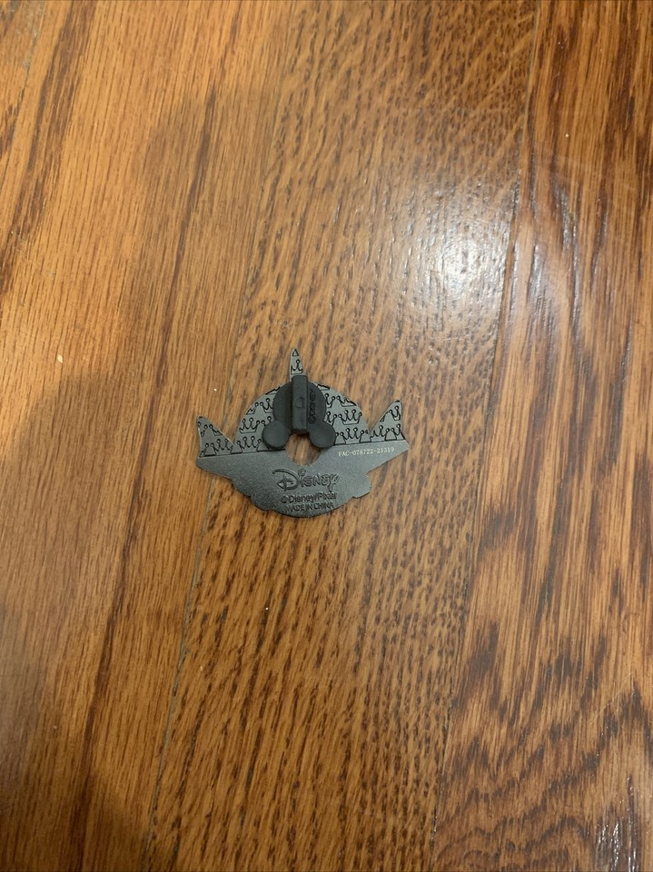 Loungefly Disney Pixar Donut Characters Blind Pin - FINDING NEMO- DORY ...