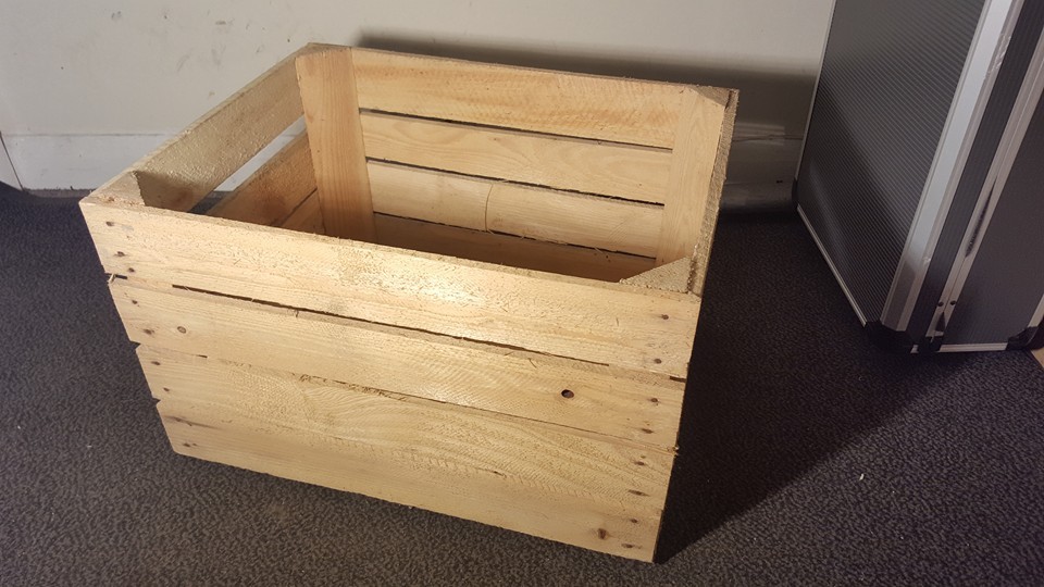 LIGHT NATURAL VINTAGE WOODEN APPLE FRUIT CRATE RUSTIC OLD BUSHEL BOX ...