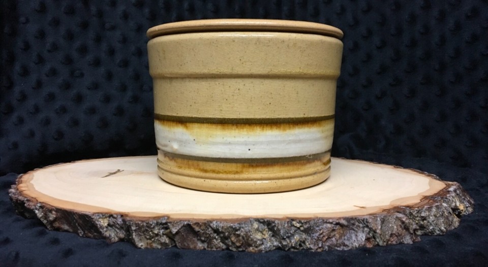 ANTIQUE BANDED YELLOW WARE CROCK WITH LID | eBay