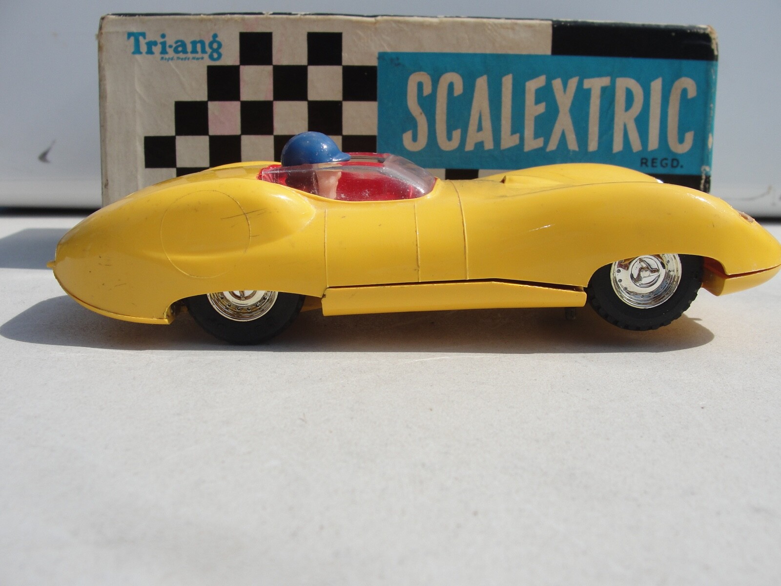 SCALEXTRIC LISTER JAGUAR YELLOW #9 C56 1:32 SLOT USED BOXED | eBay UK