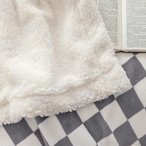 Sherpa Throw Blanket Fleece Blanket with Checkered Pattern Soft 51"x63 ...