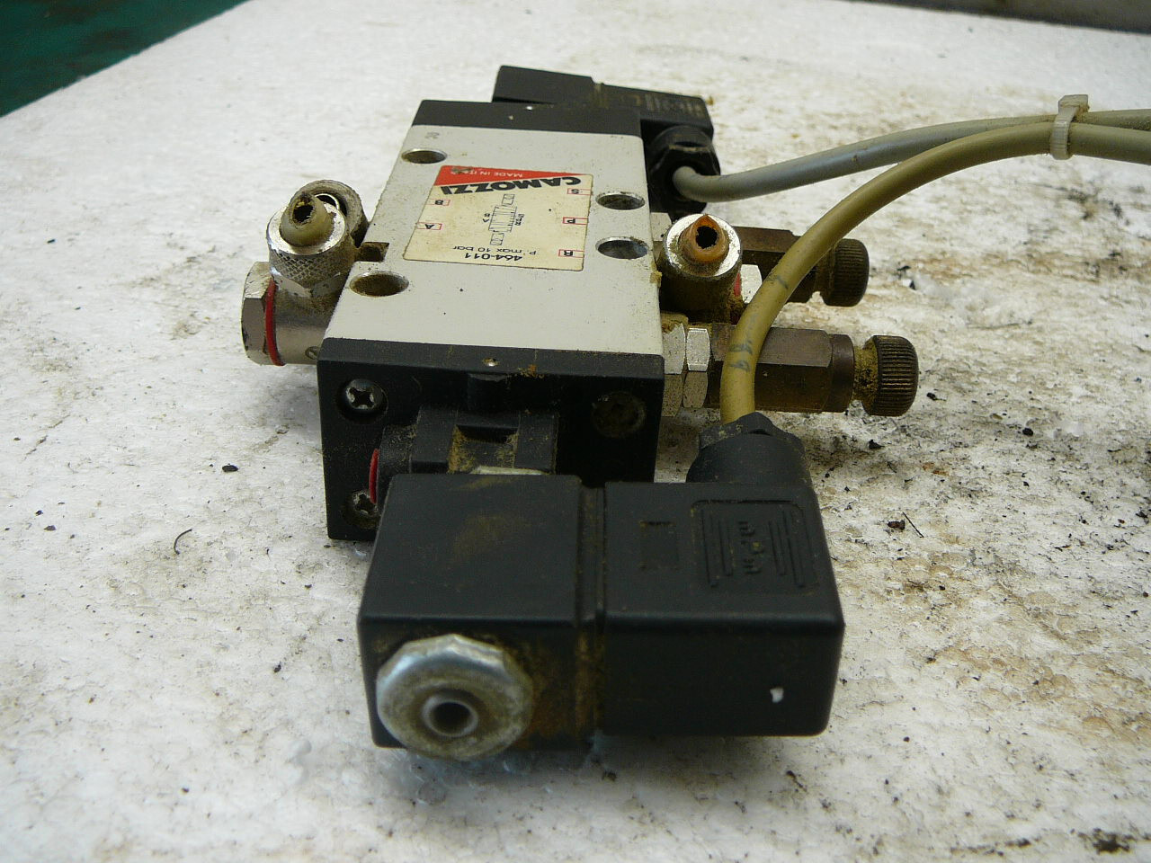 CAMOZZI+SOLENOID+VALVE+464-011+10+BAR+WITH+SOLENOID+VALVE+COILS+A73+24 ...