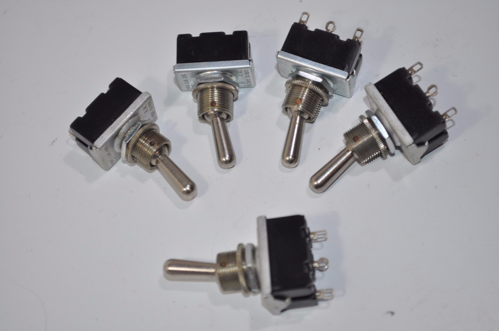 Lot of 5 Arrow Hart Toggle Switch On-Off 3A 125VAC / 1A 250 VAC - 83050 ...