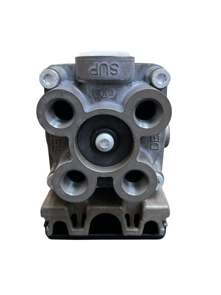 Bendix K109808 TABS-6 Standard Trailer ABS Module, Bendix OEM# K109807 ...