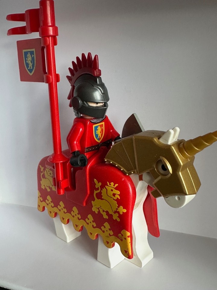 100% Genuine LEGO Medieval minifig Classic Castle Crusader Knight Horse ...