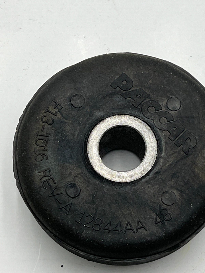 Pack of 3 Genuine Paccar F13-1016 Radiator Mount Bushings Rubber ...