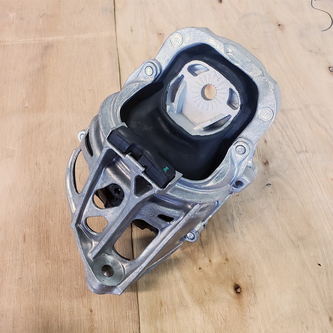 4M0199371FC Hydraulic Front Left Engine Mount 1PC for Audi Q8 23-19 V6 ...