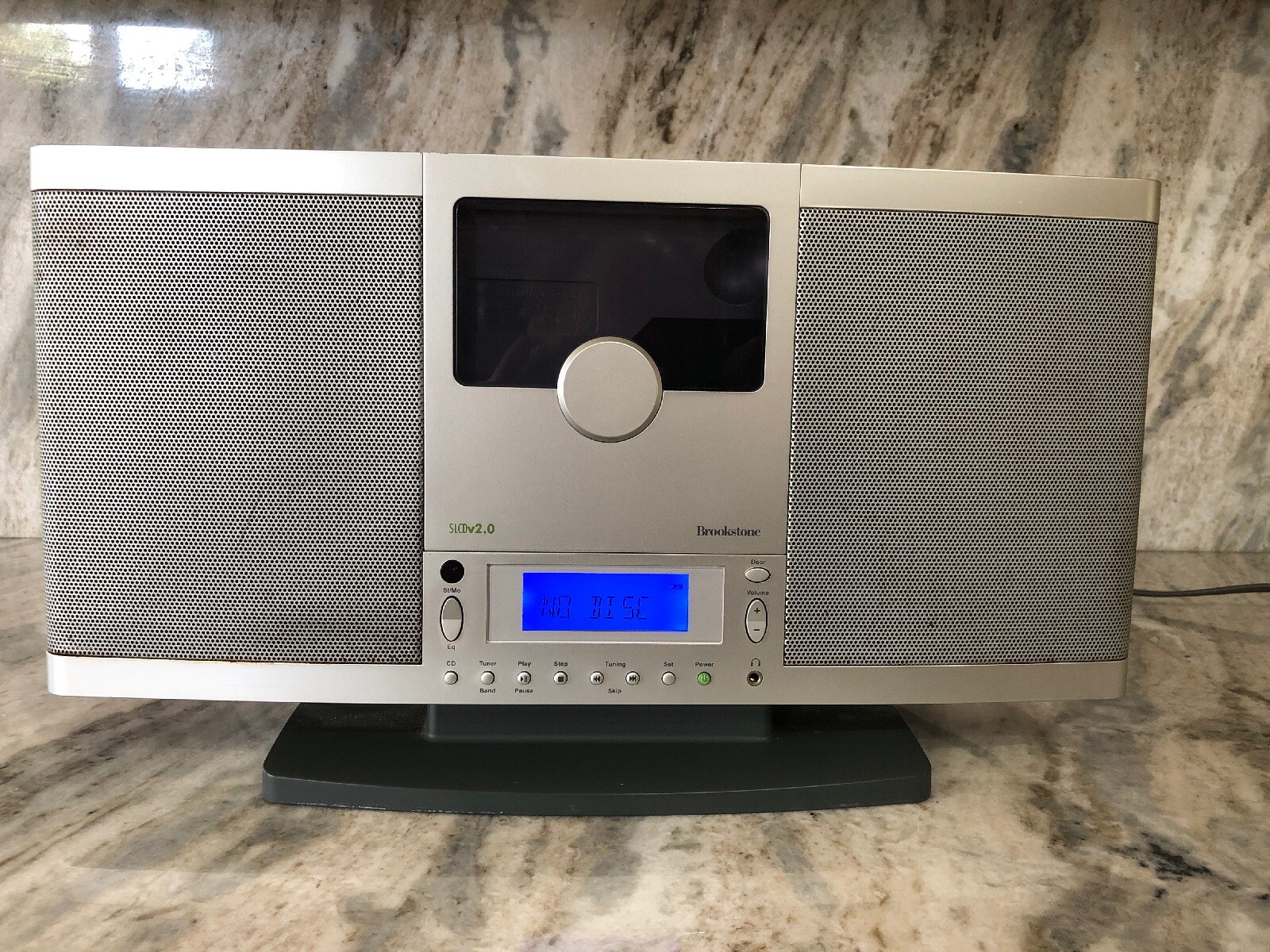 BROOKSTONE SLCDv2.0 CD PLAYER AM FM CLOCK RADIO AUDIO STEREO SYSTEM ...