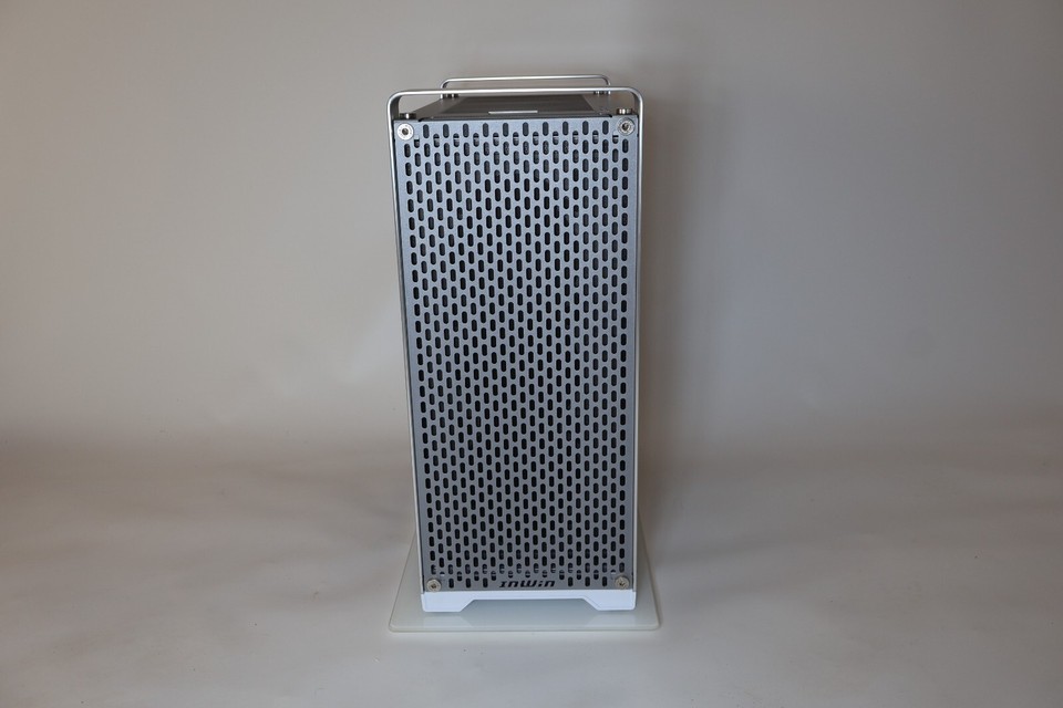 Nvidia GH200 624GB Liquid grey desktop workstation computer PC for AI ...