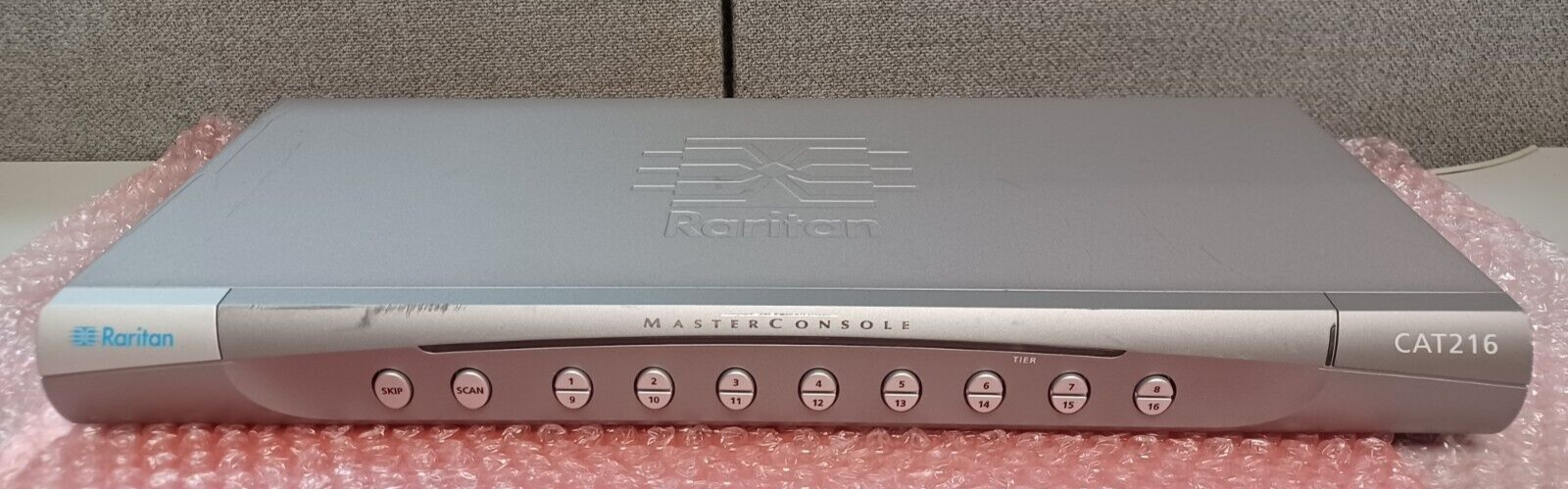 Raritan MasterConsole MCCAT216, Dual User, 16 Port CAT5 KVM Switch | eBay