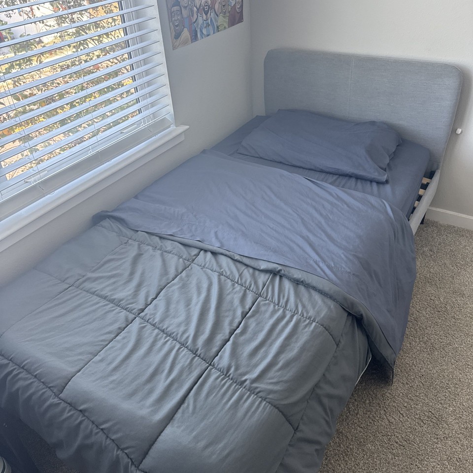 IKEA SLATTUM Complete Bed Set w/ Premium Bedding, Slats, Pillow & Tools ...