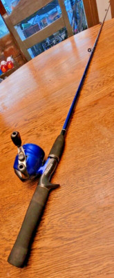 Shakespeare Firebird SC14562M 5’6” Medium Spin Cast Fishing Rod & Reel ...