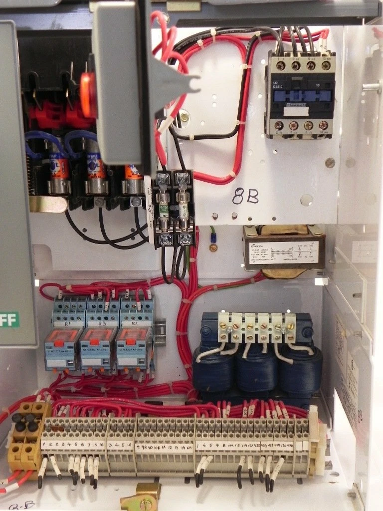 Compact Square D Mcc Model 6