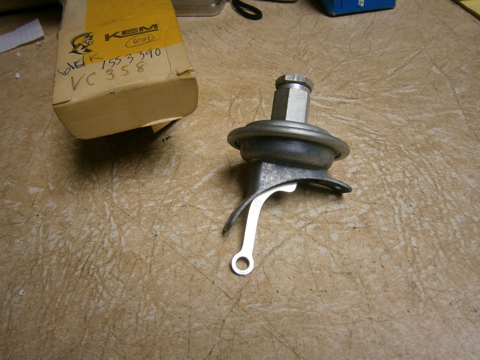 Studebaker 1553390 NOS Vacuum Advance Unit 1961 Hawk V8 Delco ...