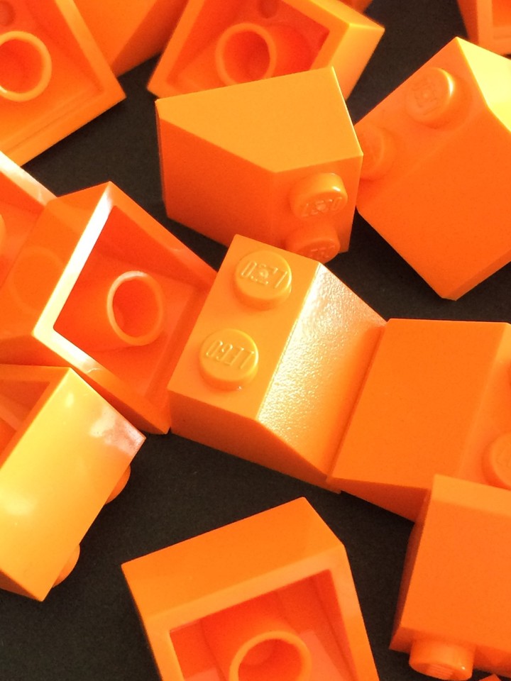 New Lego Bulk Lot Of 24 2x2 Orange Slopes Roof Tile 2X2/45° Bricks ...