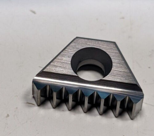 NEW Unused Single VARGUS VARDEX THREAD MILL INSERT - 3E 12UNTM2 - Grade ...