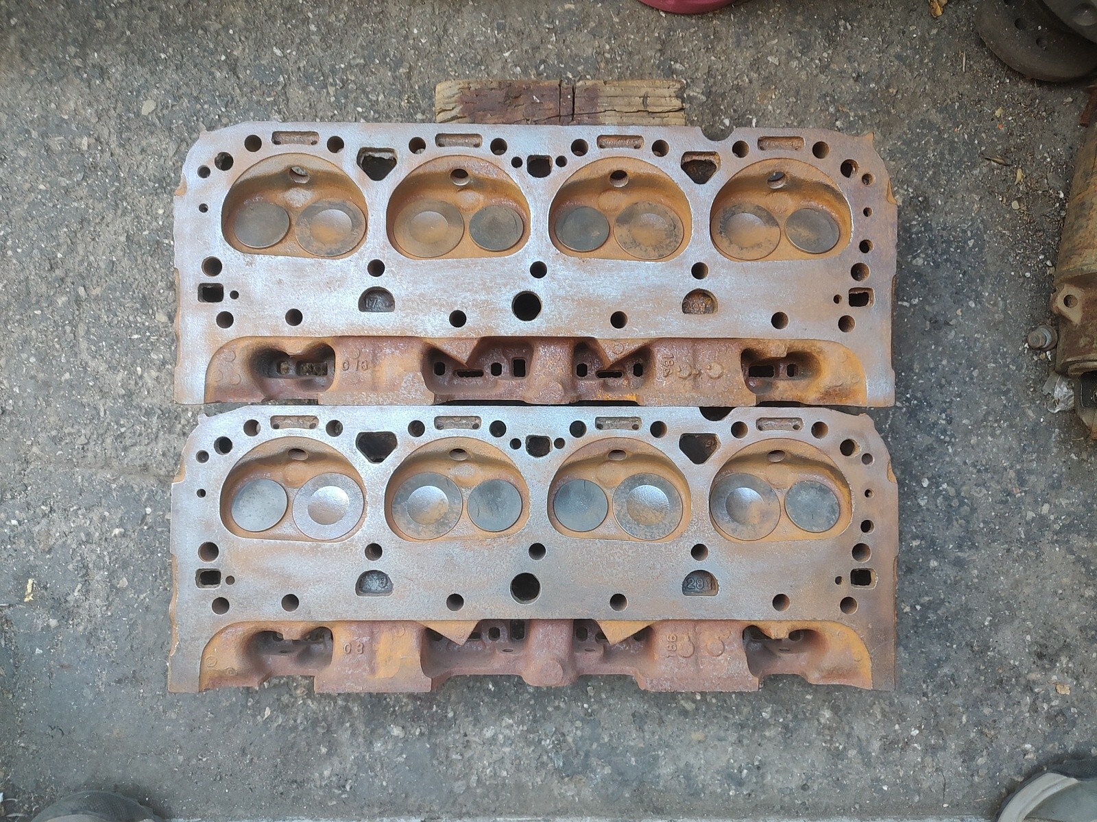 1969 Camaro Z/28 302 3927186 186 Heads K-25-8 L-9-8 | Genuine OEM ...