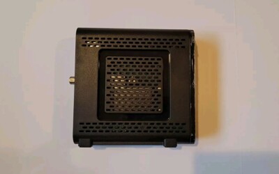 Motorola SURFboard SB6121 (575186-017-00) Cable Modem NO CORDS OR ...